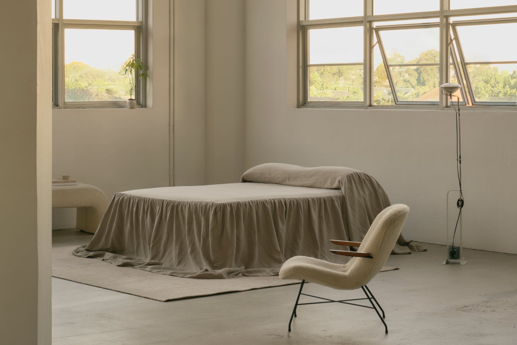 Linen Bed Veils: A Touch of Timeless Elegance for Your Bedroom – IN THE SAC