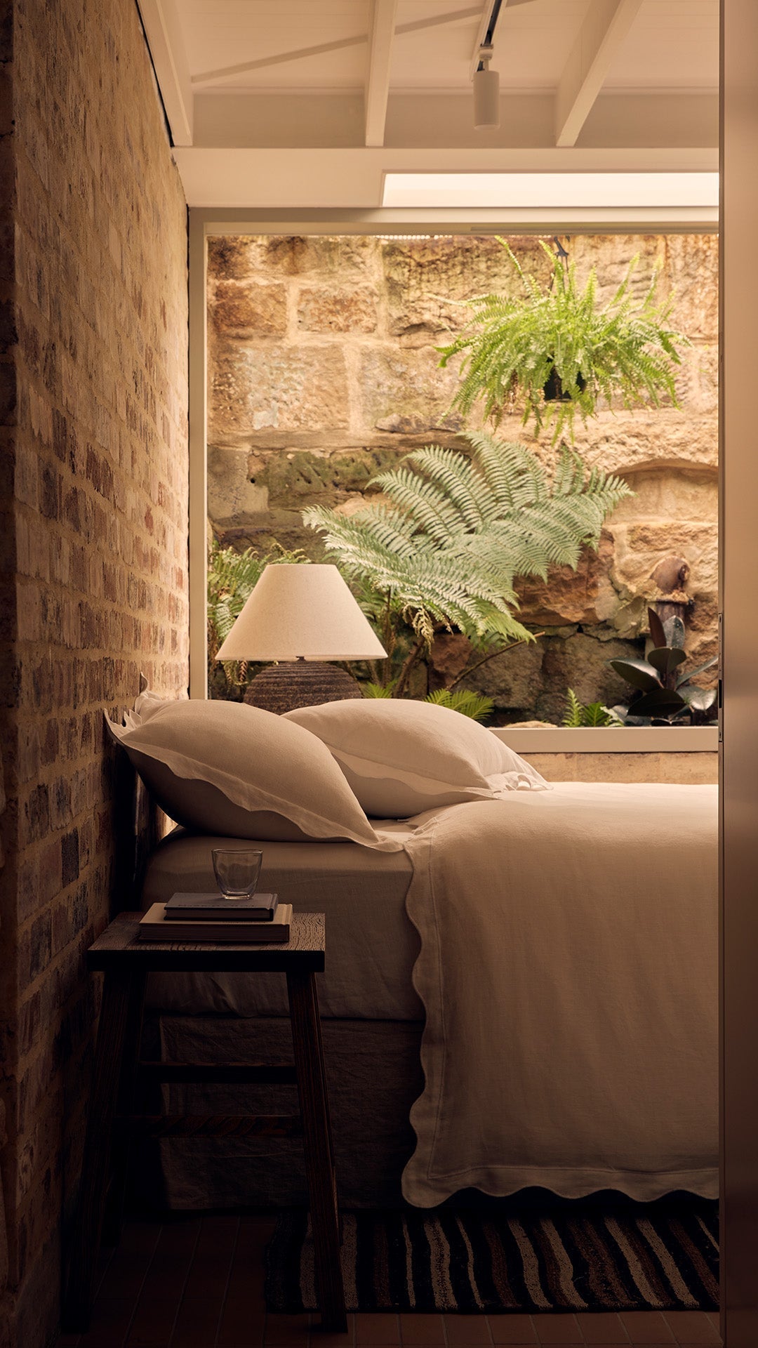 Linen vs Cotton Pillows: Which is the Perfect Choice for Your Home ...